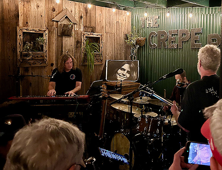 Grateful Sundays Remembers Bobby Weir | TPG Online Daily